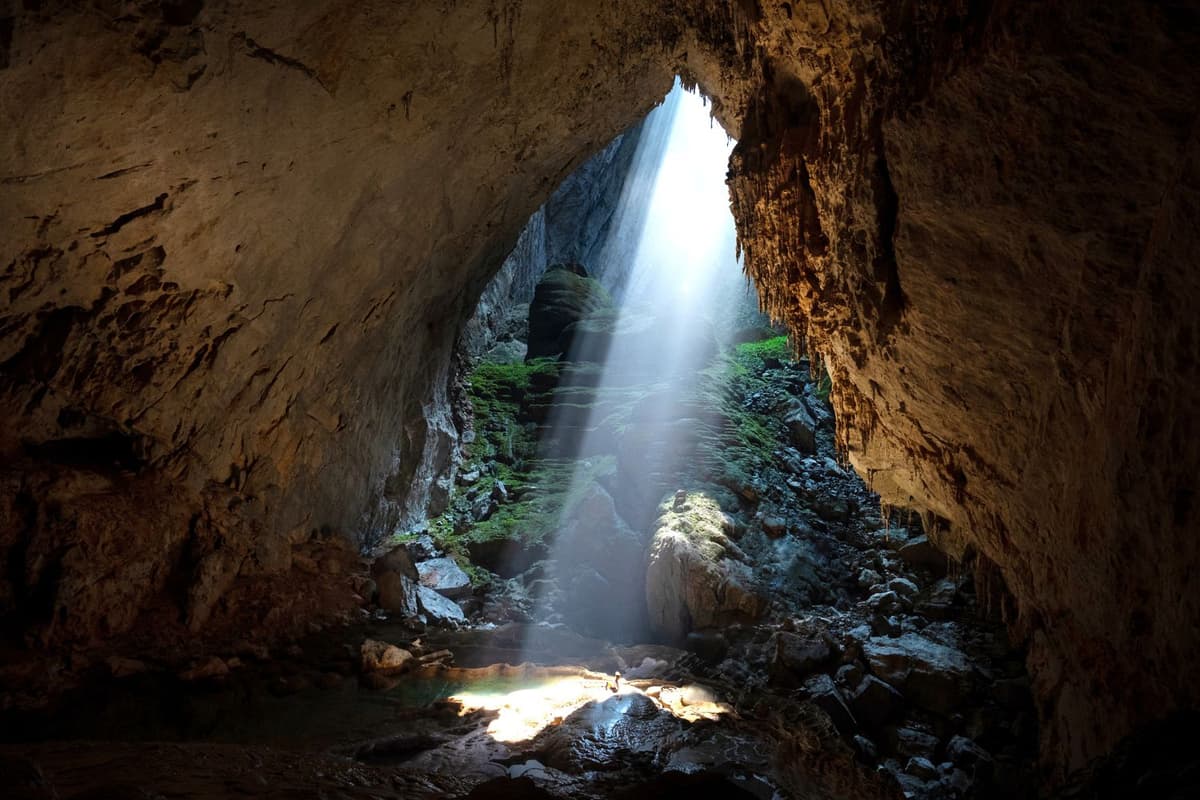 Son Doong Cave is booked until 2027 and attracts travelers from 70 ...